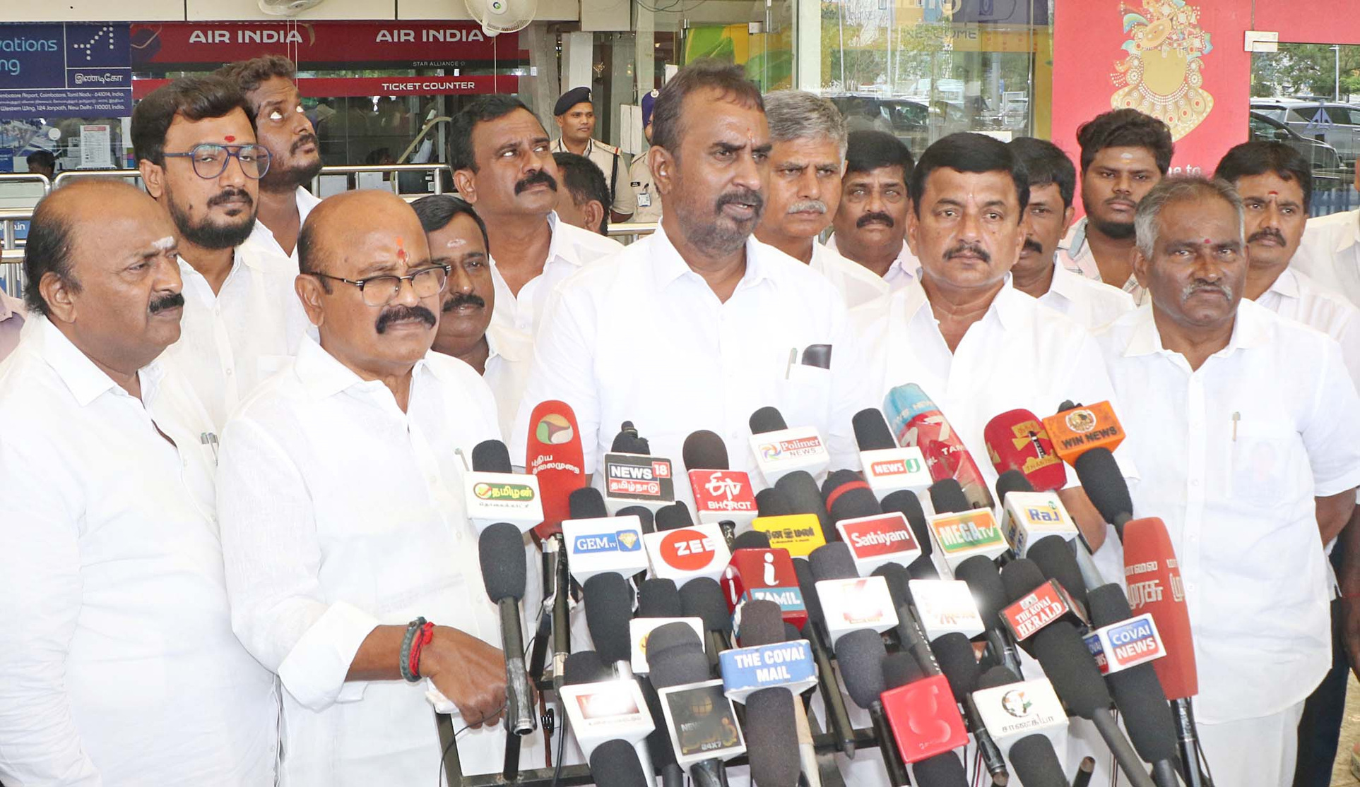 Amid rumours of trouble, SP Velumani asserts no divisions within AIADMK