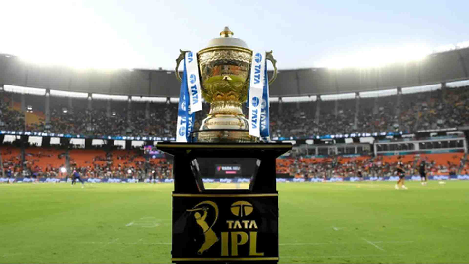 Govt asks IPL to ban tobacco, alcohol advertising