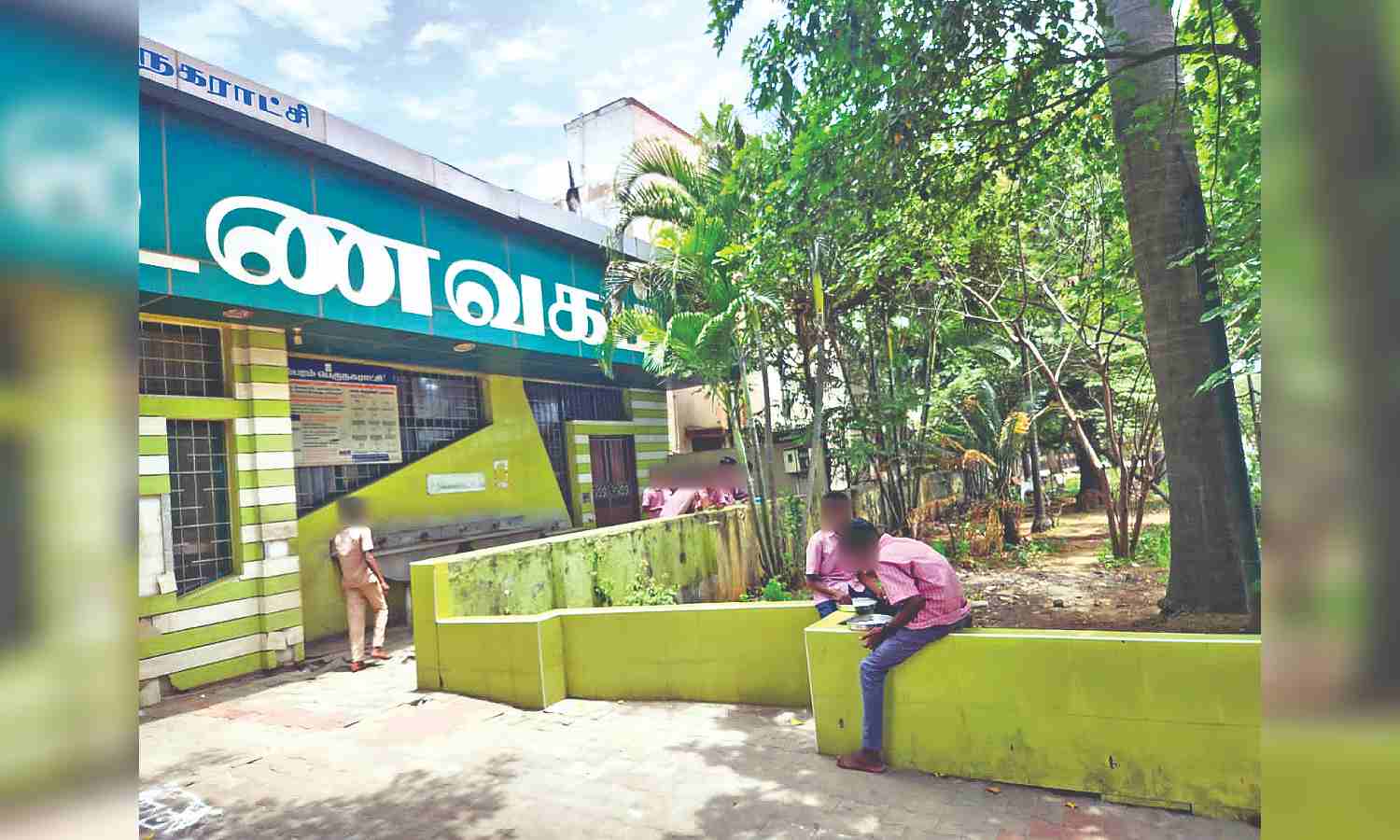 Taunted school kids skip free meal, eat at Unavagam