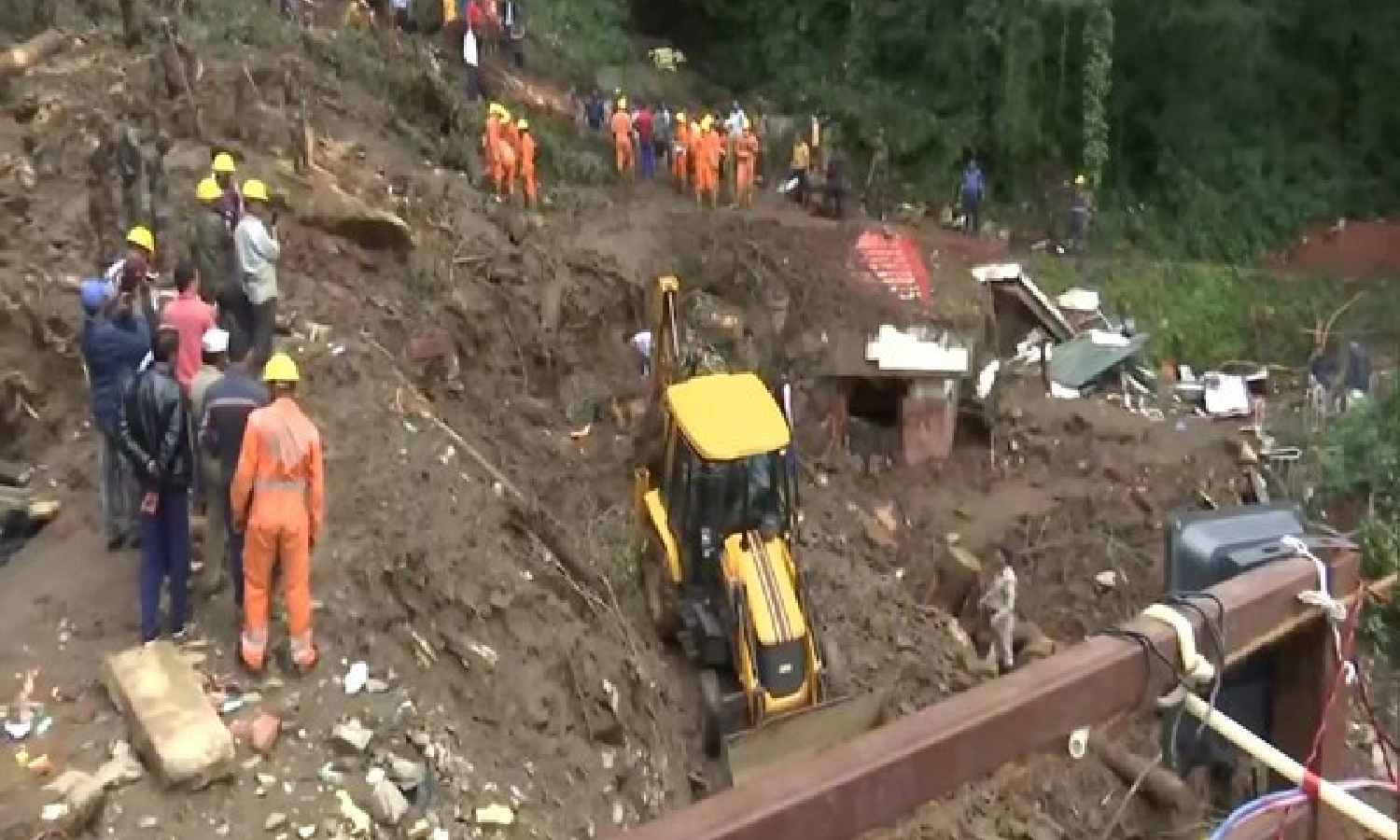 Massive landslide strikes Shimla’s Summer Hill area, rescue operation underway