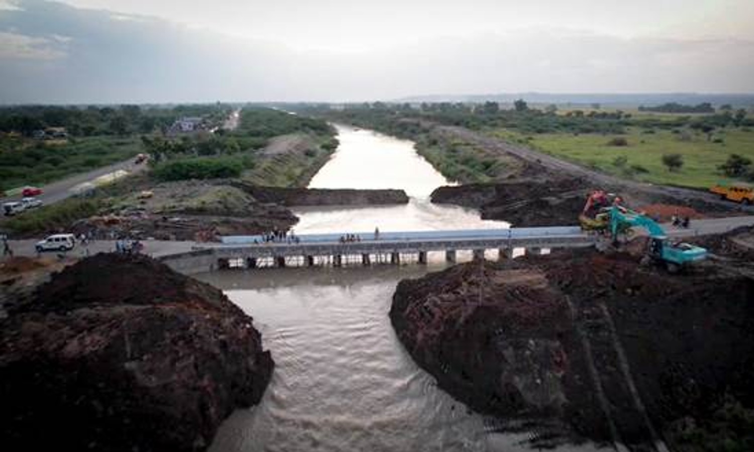 NLC completes Paravanar permanent river course diversion works