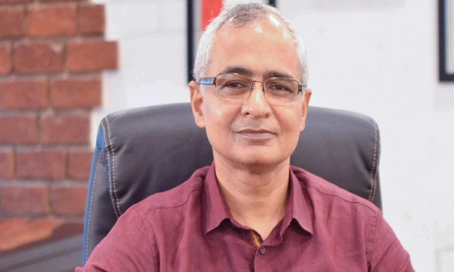 Neeraj Mittal to lead Telecom dept, Krishnan Meity secy