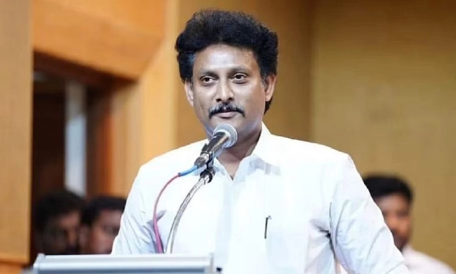 Minister Anbil Mahesh Poyyamozhi launches Tiruchy Kattaru desilting works