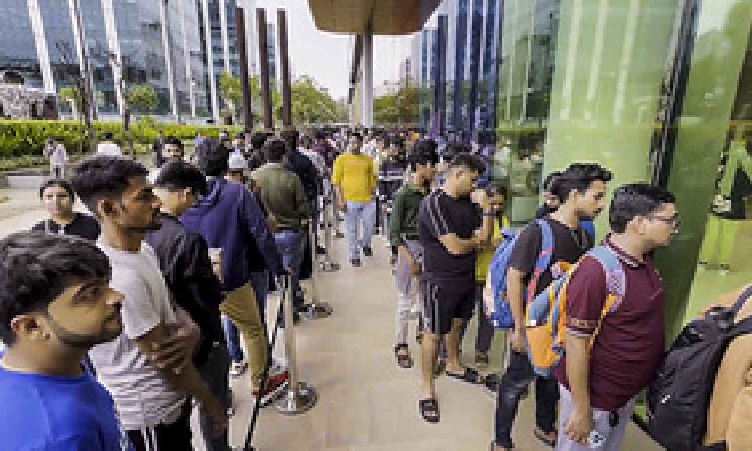 Sale of iPhone 15 sees 100 pc growth versus iPhone 14's on Day 1