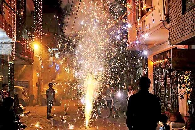 319 cases booked for bursting crackers beyond permitted hours
