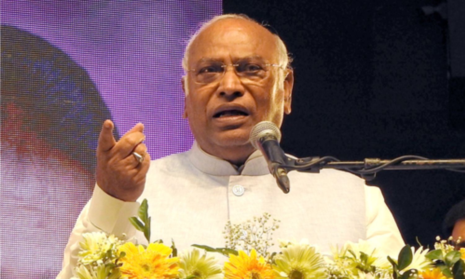 India's growing 'Modi-made' economic crisis continues to spiral out of ...