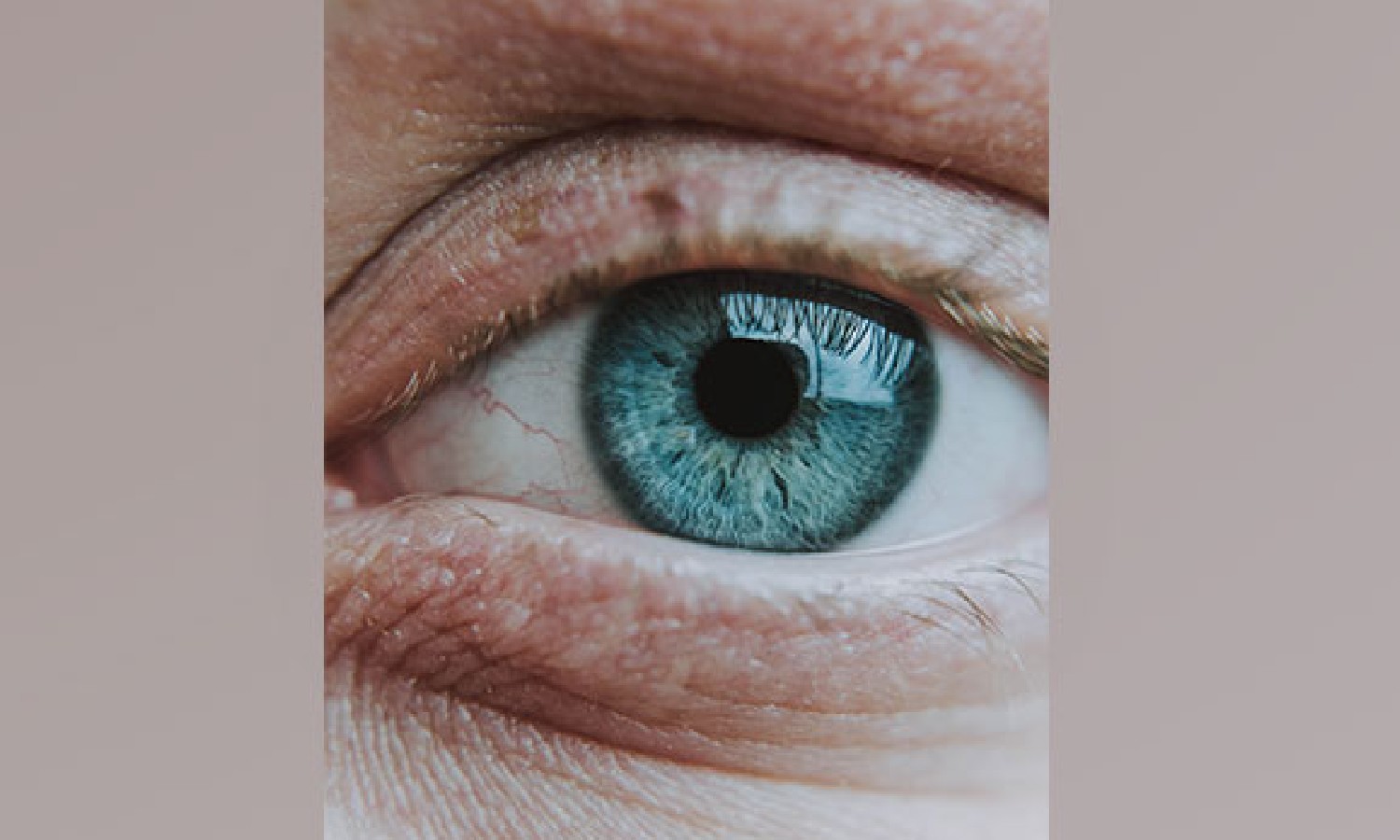 What should you do if crackers cause an eye injury?