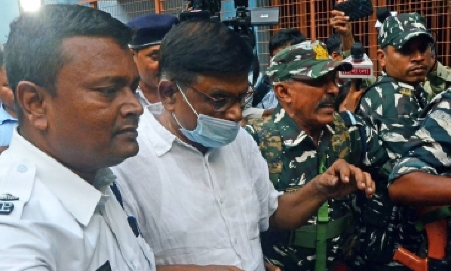 Bengal government admits Manik Bhattacharya's appointment as law ...