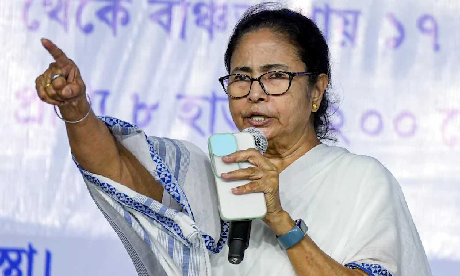 Why should everything be painted in BJP color?: Mamata Banerjee