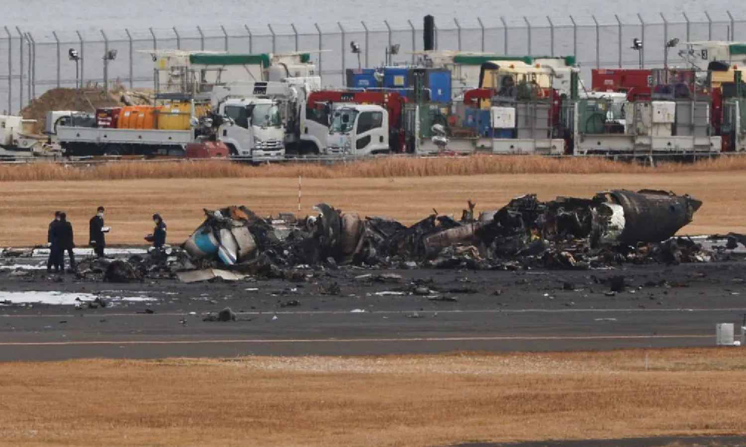 Police probe possible negligence in Tokyo runway collision