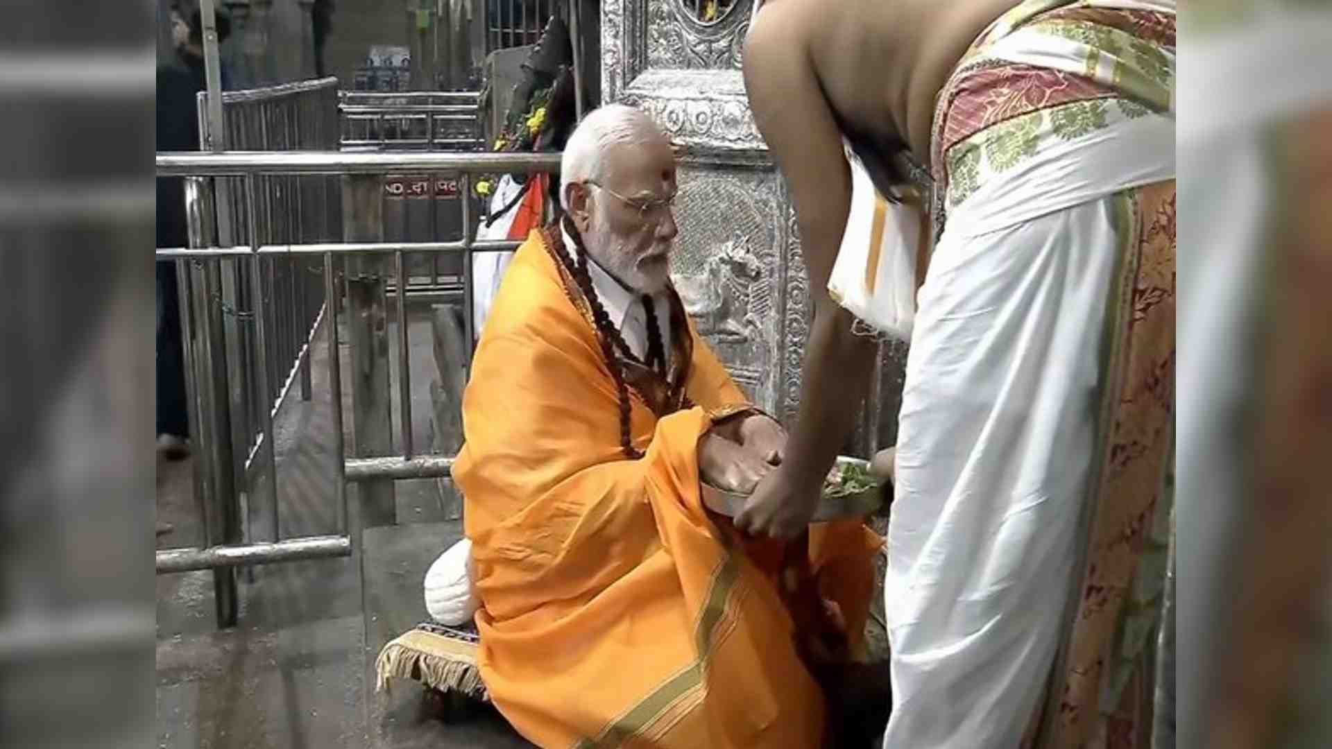 PM Modi offers prayers at Sri Arulmigu Ramanathaswamy Temple in Rameswaram