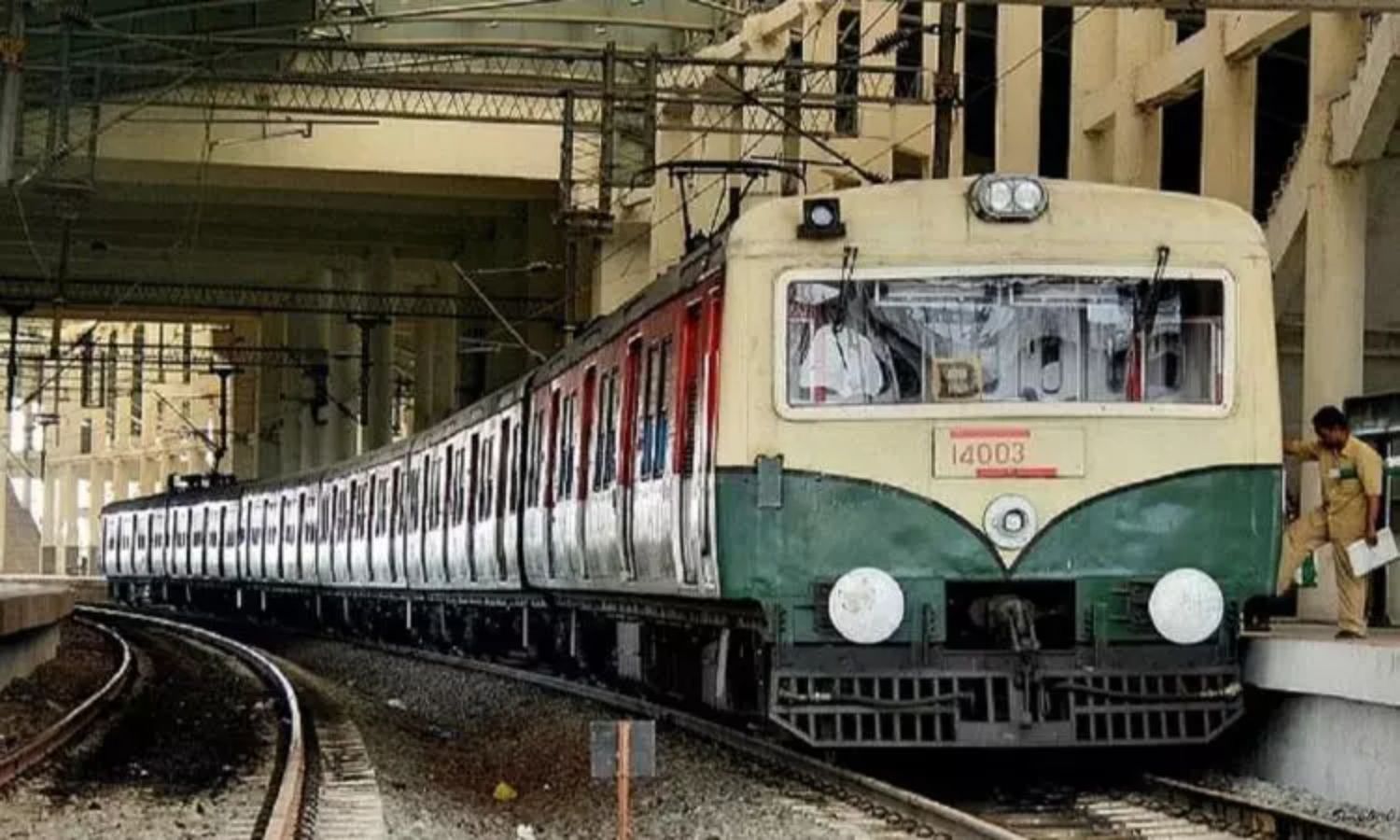 Signal snag hits Chennai Beach-Tambaram EMU train services