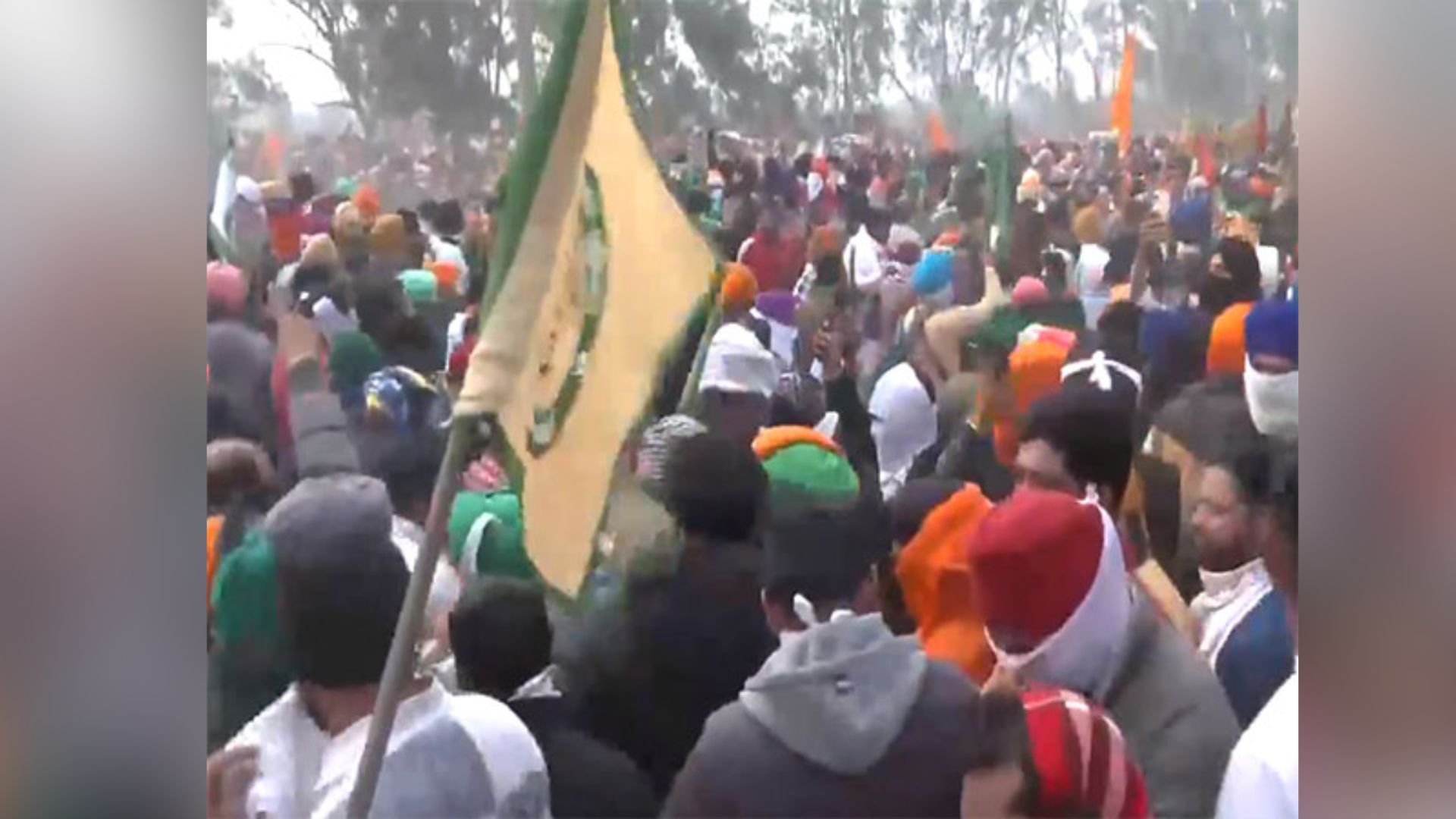 Chaos at Shambhu border as farmers attempt to breach barricades, police ...