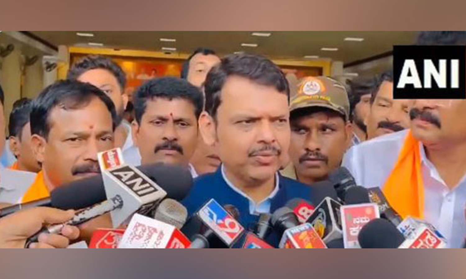"Entire Karnataka stands with PM Modi," says Devendra Fadnavis during ...