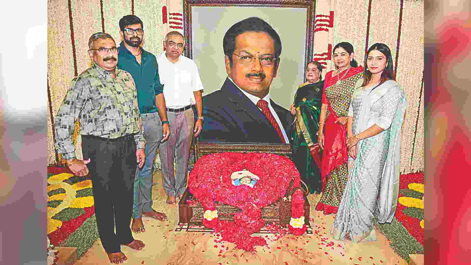 Leaders pay tribute to Late Dr Sivanthi Aditanar
