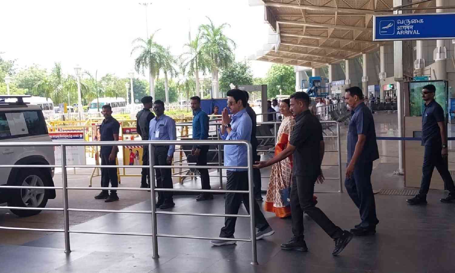 BJP cadre tries handover ganja packet to CM Stalin, detained