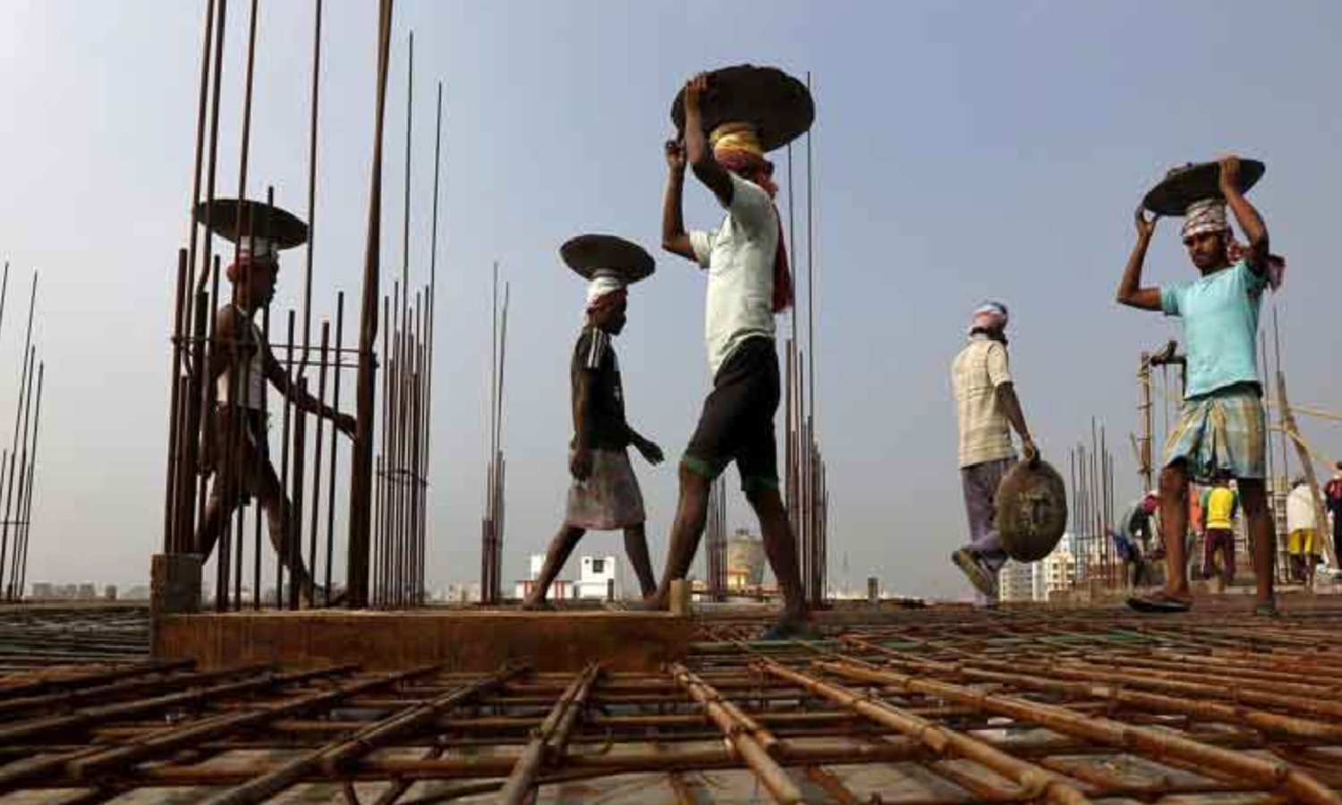 Builders tweak work hours to save construction workers from heatstroke