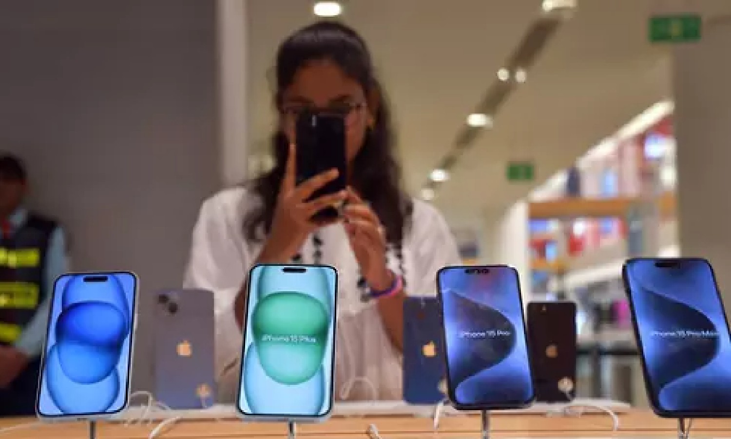 Sale of smartphones worth Rs 1 lakh and above surge in India