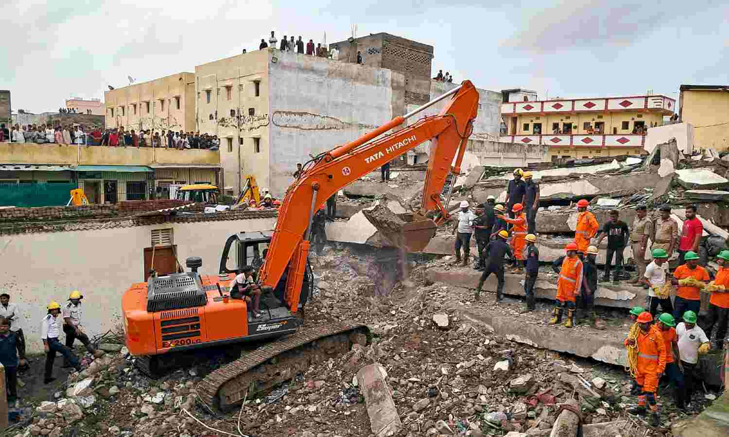 Surat building collapse: Death toll rises to 7