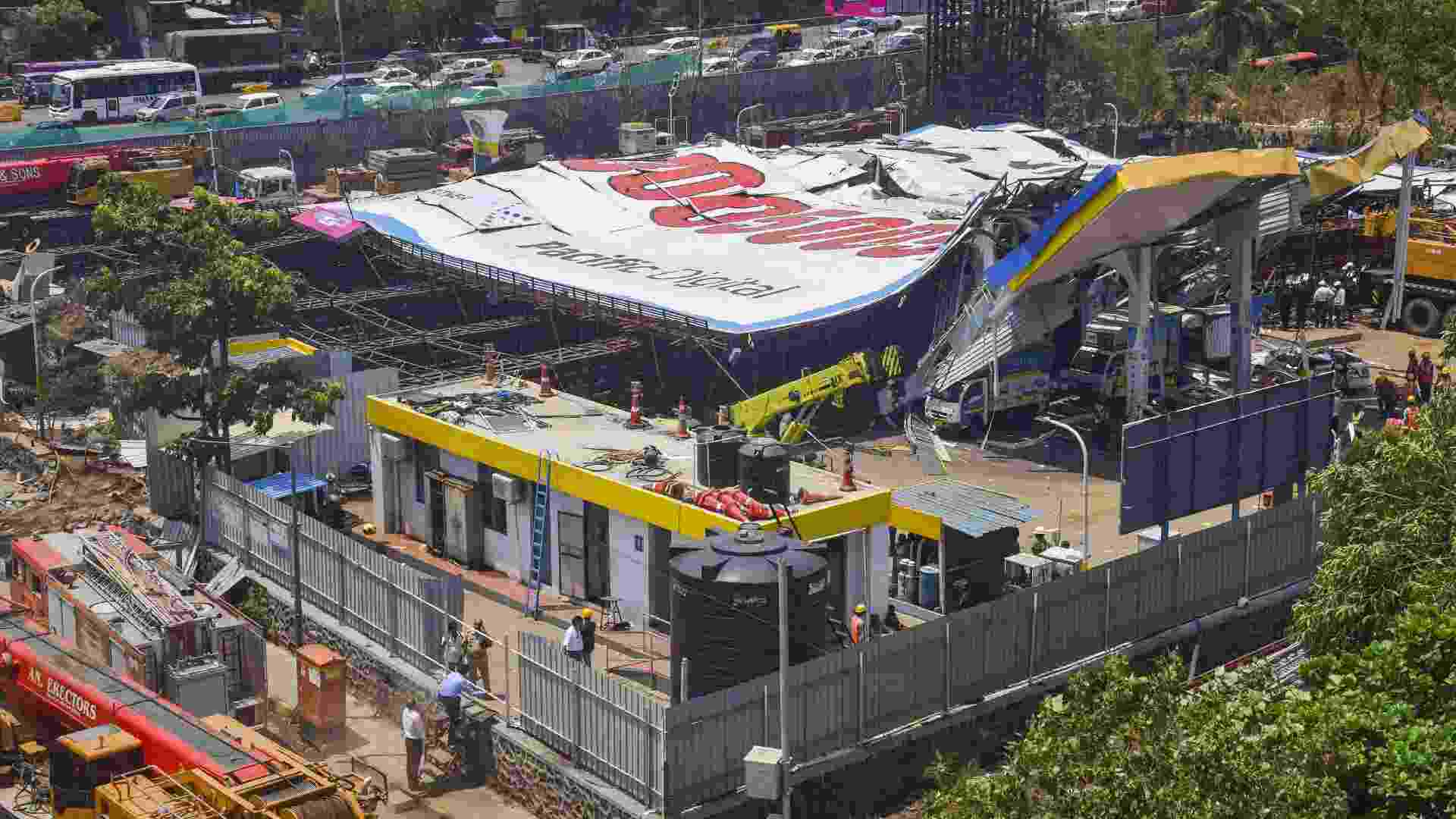 Mumbai hoarding crash: GRP commissioner ignored safety warnings ...