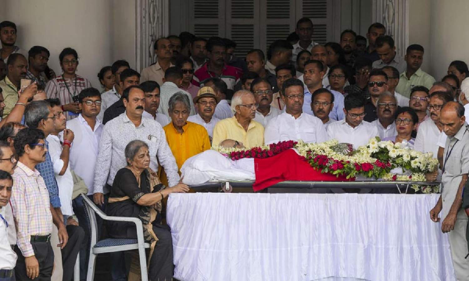 Red salute and tears: Bengal CPI(M) bids farewell to Buddhadeb Bhattacharya