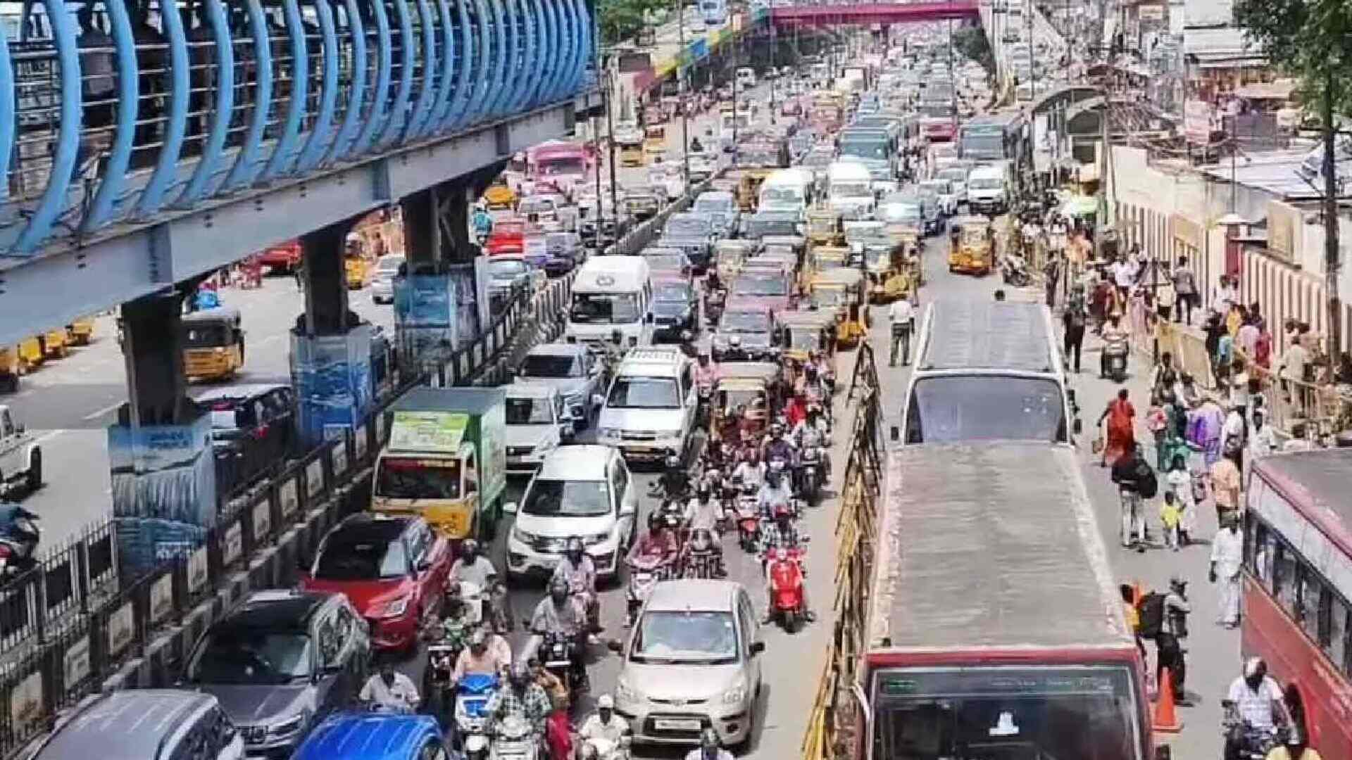 Heavy traffic congestion on GST Road as schools reopen