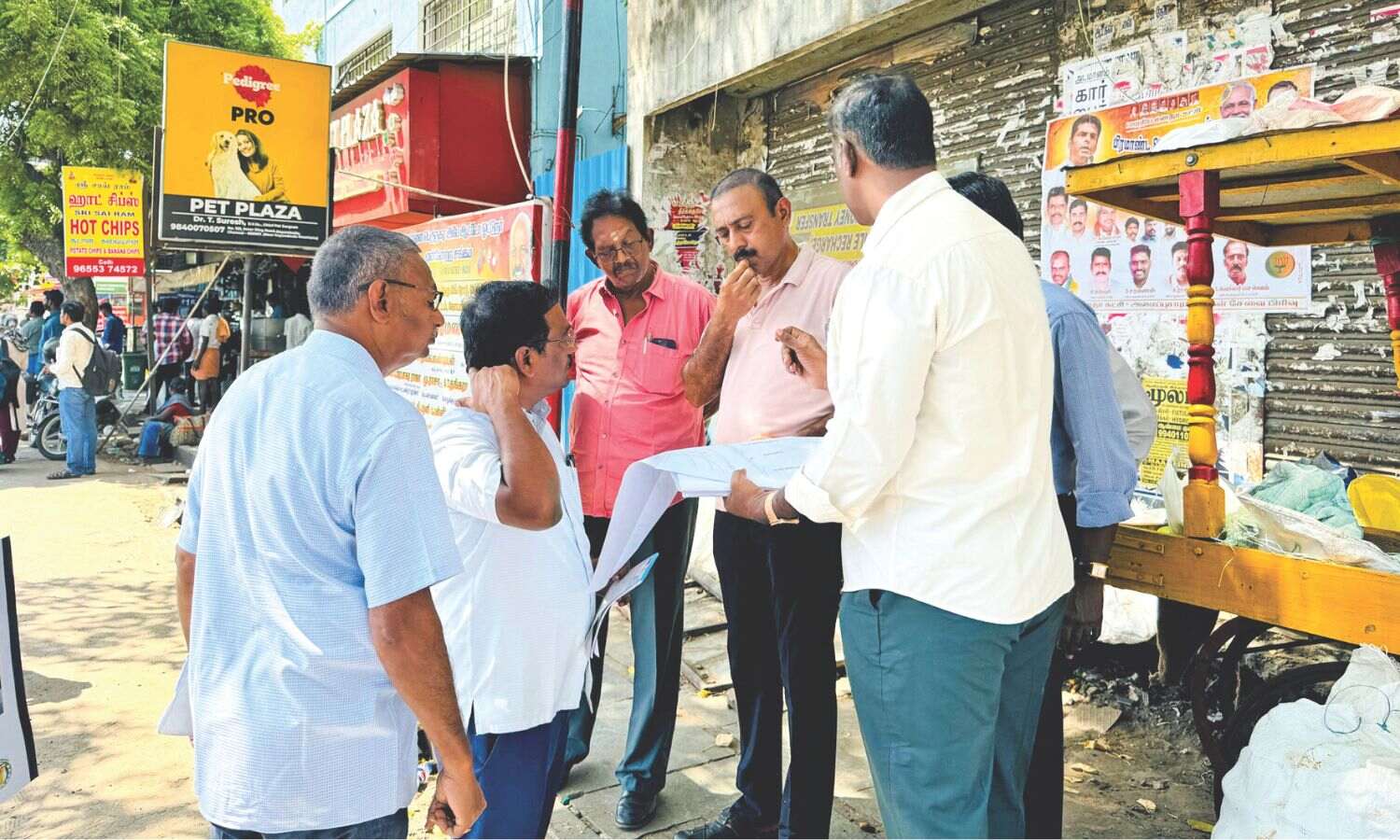 Highways dept secy inspects site for construction of foot-over bridge ...