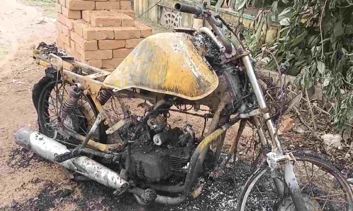 Two bikes gutted in fire caused by dangling electric wire near Poonamallee