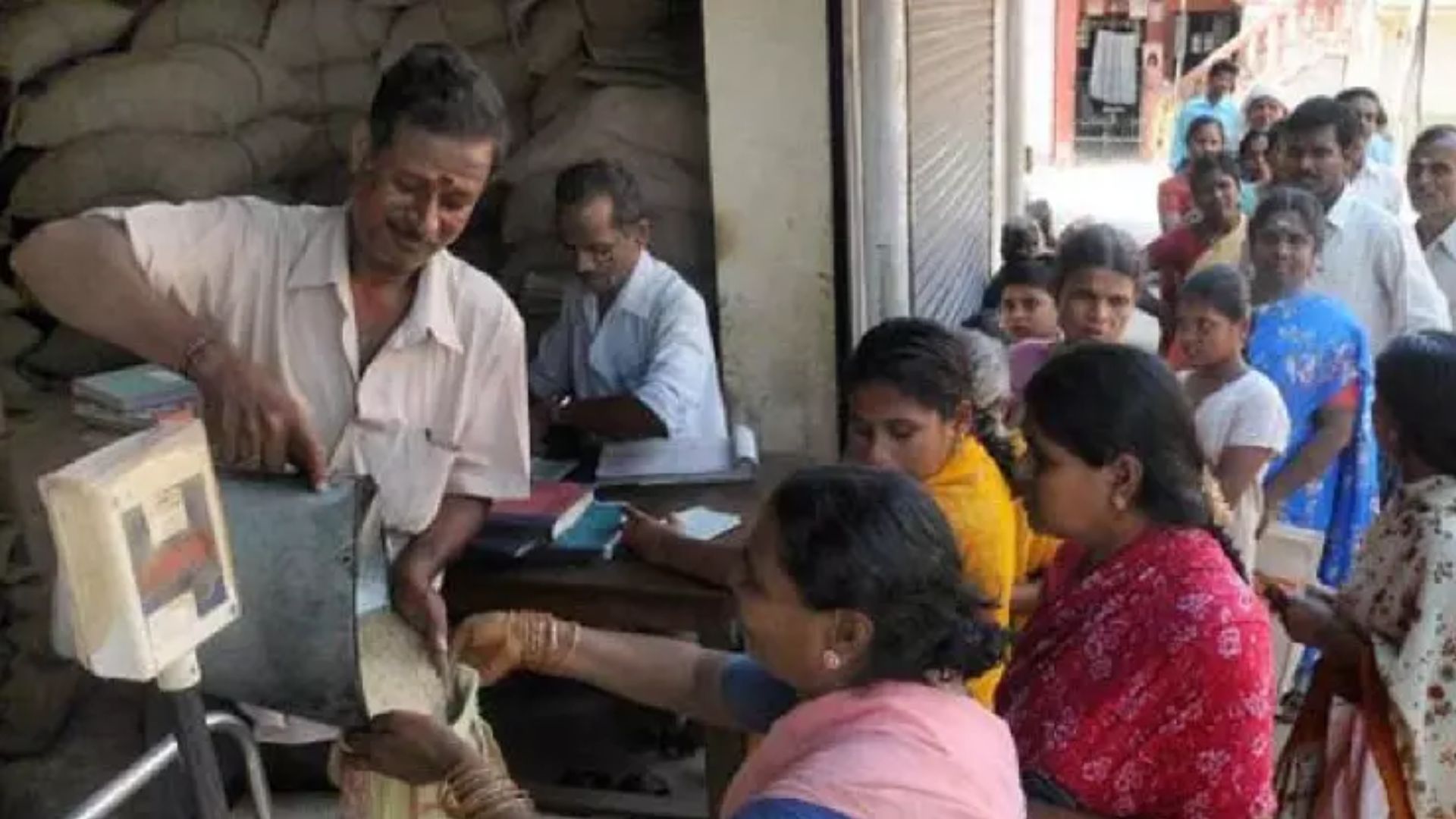 Tamil Nadu: Distribute coconut, sunflower & mustard oils at PDS outlets ...