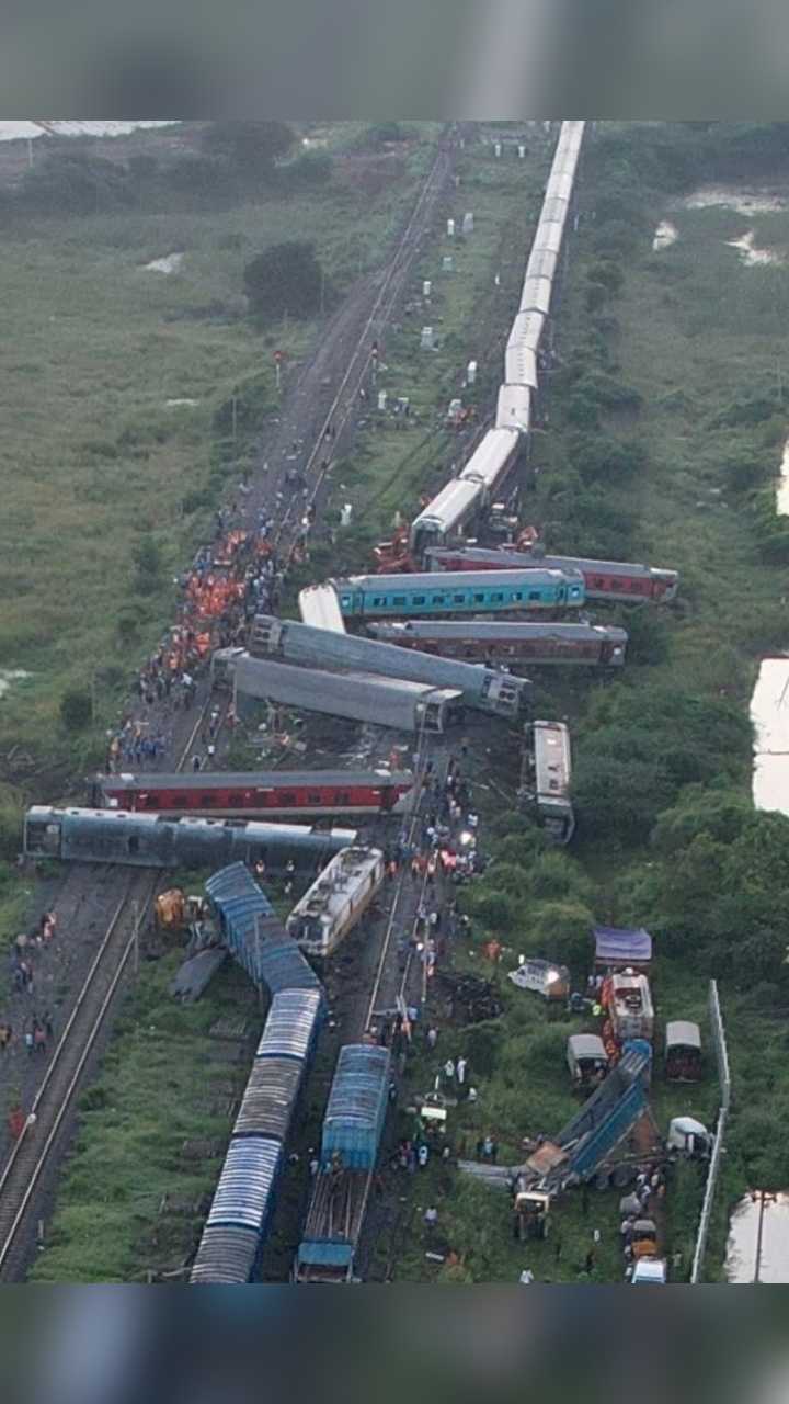 Bagmati Express Collision: Heard train's screeching noise, rushed out ...