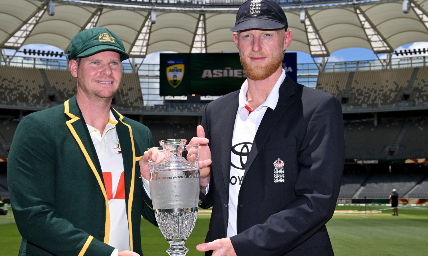 England wins toss and will bat to start Ashes series against Australia