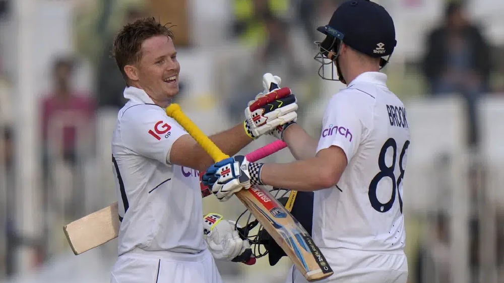 England blows away test traditions on 506-4 first day