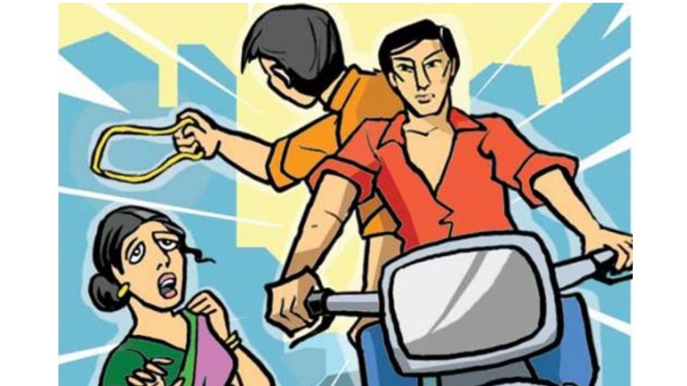 Duo cons woman, escapes with 11 sovereign gold chain