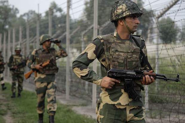Pakistan troops shell forward areas along LoC in Poonch