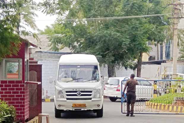 Cash, gold seized as I-T raids continue at Christy Friedgram