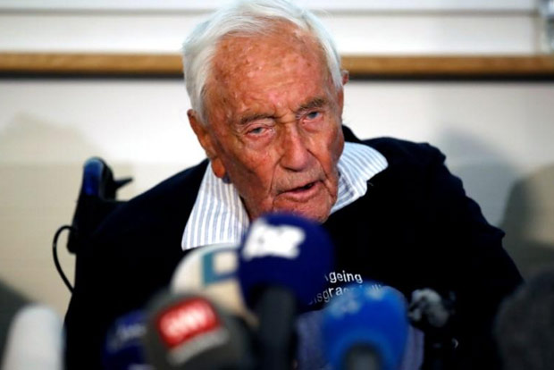 104-yr-old David Goodall dies by assisted suicide in Switzerland