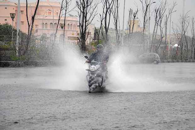 Mild rain makes slush pool of roads, suburbs cry for better infrastructure