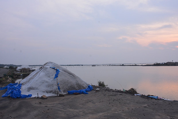 Nagai salt producers lose ground in Gaja aftermath