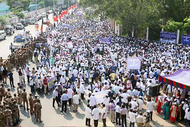 Government doctors seek speedy promotion, salary hike