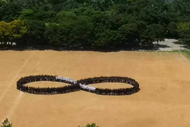 Largest infinity symbol by students for Guinness record