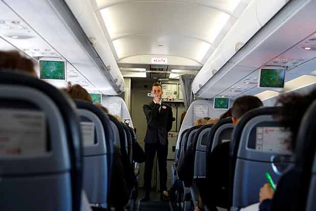 ‘Reliance Jio knocks DoT door for in-flight connectivity licence’