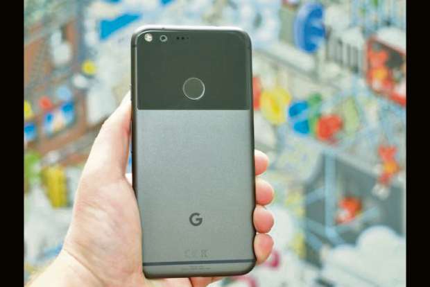 Google Pixel to get voiceless emergency operator options