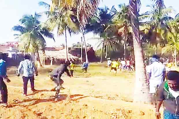 Krishnagiri villagers attack police for stopping bull race
