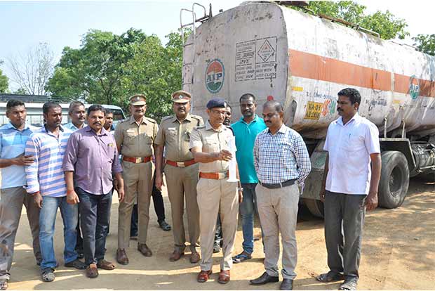 Illicit spirit bound for Kerala from Chhattisgarh seized near Namakkal