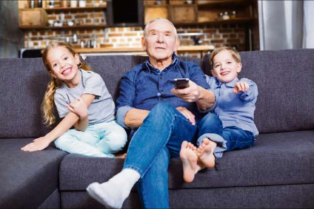 Grandparents play big role in kids' screen addiction habits