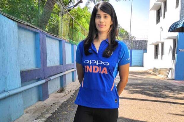 Joshna keeps hopes alive