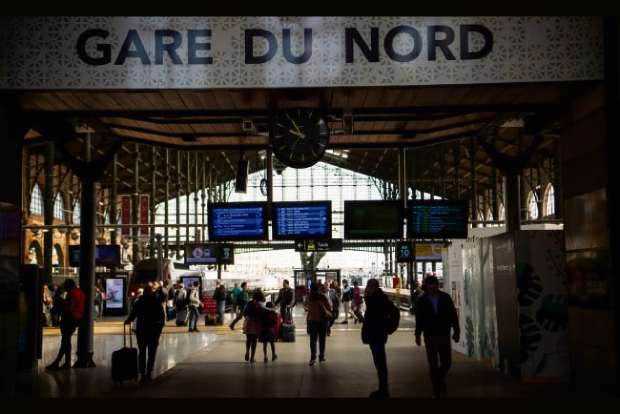 Inactive explosive shell found in Paris train station