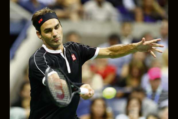 Federer changes social media profile picture on fans' request