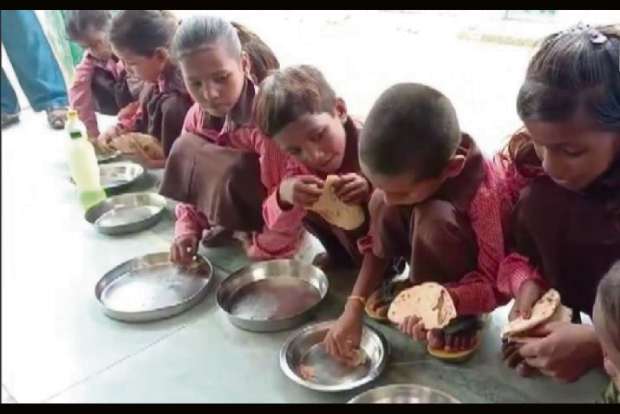 UP journalist booked for filming kids eating salt-roti