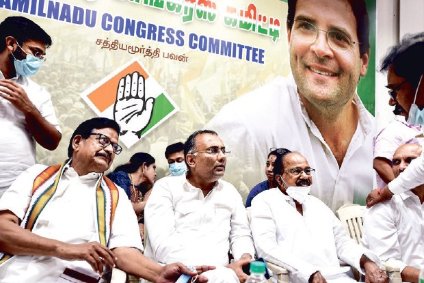 CPI signs deal with DMK, Congress still holding out for more